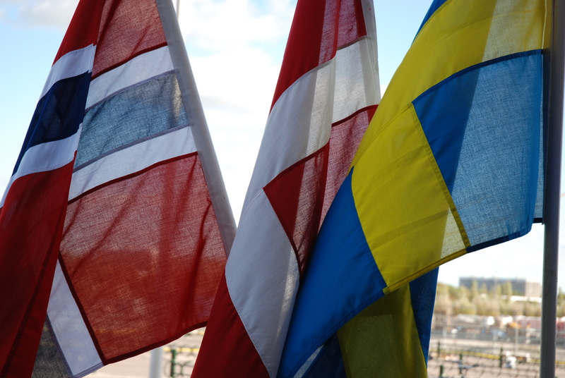Det norske, danske og svenske flag | Nordic cooperation